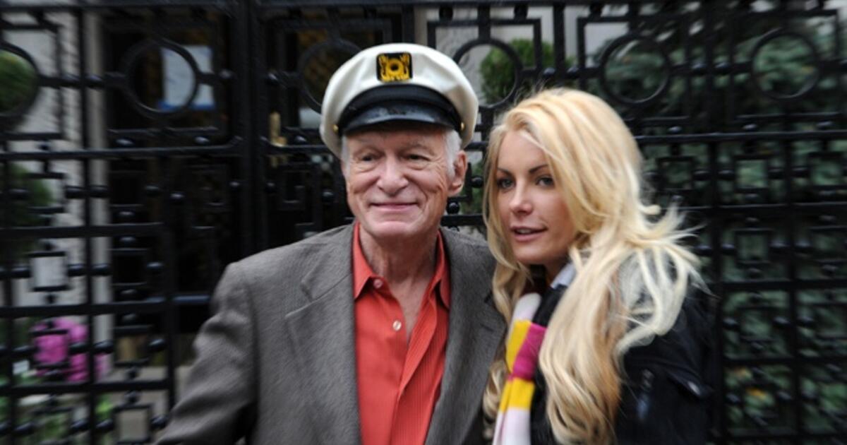 "Playboy" įkūrėjas Hugh Hefneris pasipiršo 60 metų jaunesnei savo draugei