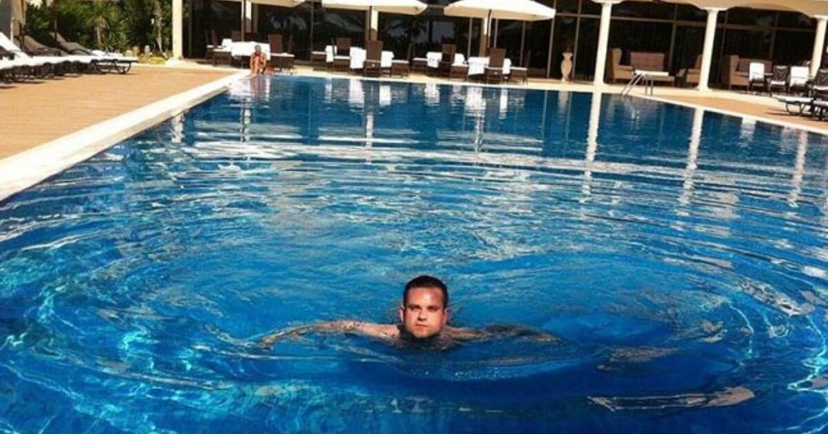 Prabangioje Viduržemio jūros viloje Edvardas Žičkus slepia mylimąją?