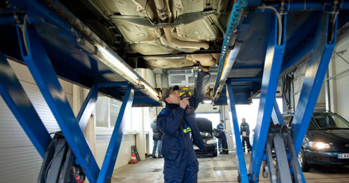 Daugiau nei ketvirtadalis vairuotojų vėluoja laiku atlikti techninę ...