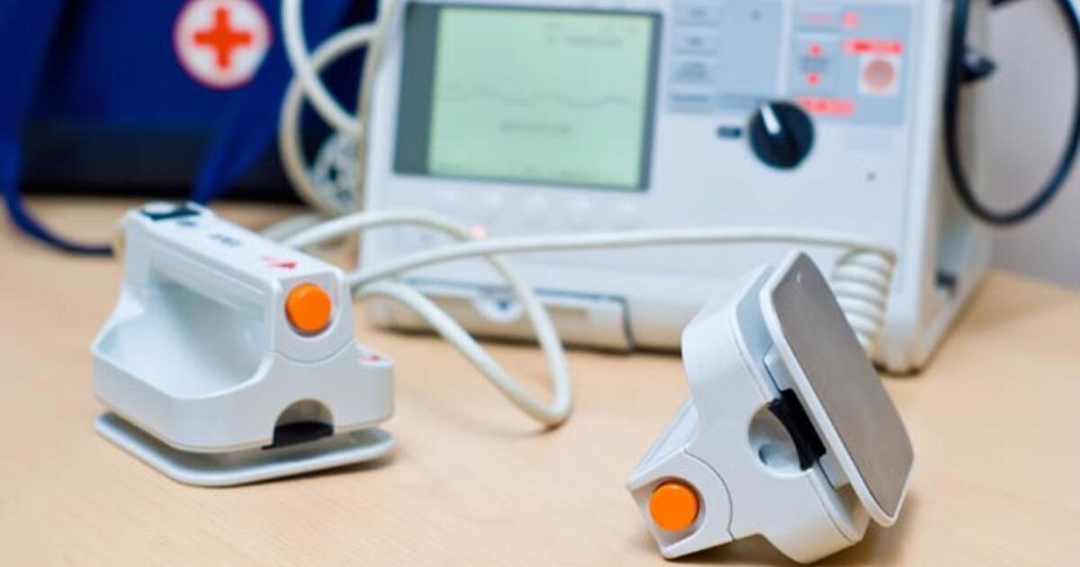 Siūloma, kad sporto varžybų vietoje būtų įrengtas defibriliatorius arba ...