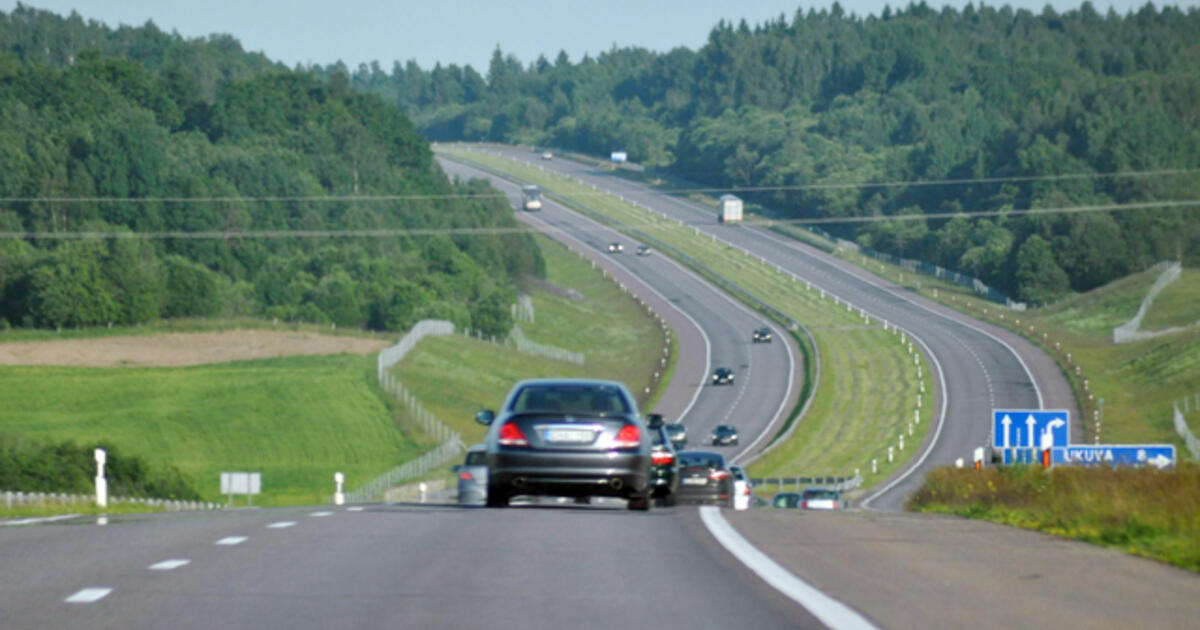 Keičiasi maksimalus leidžiamas greitis automagistralėse ir ...