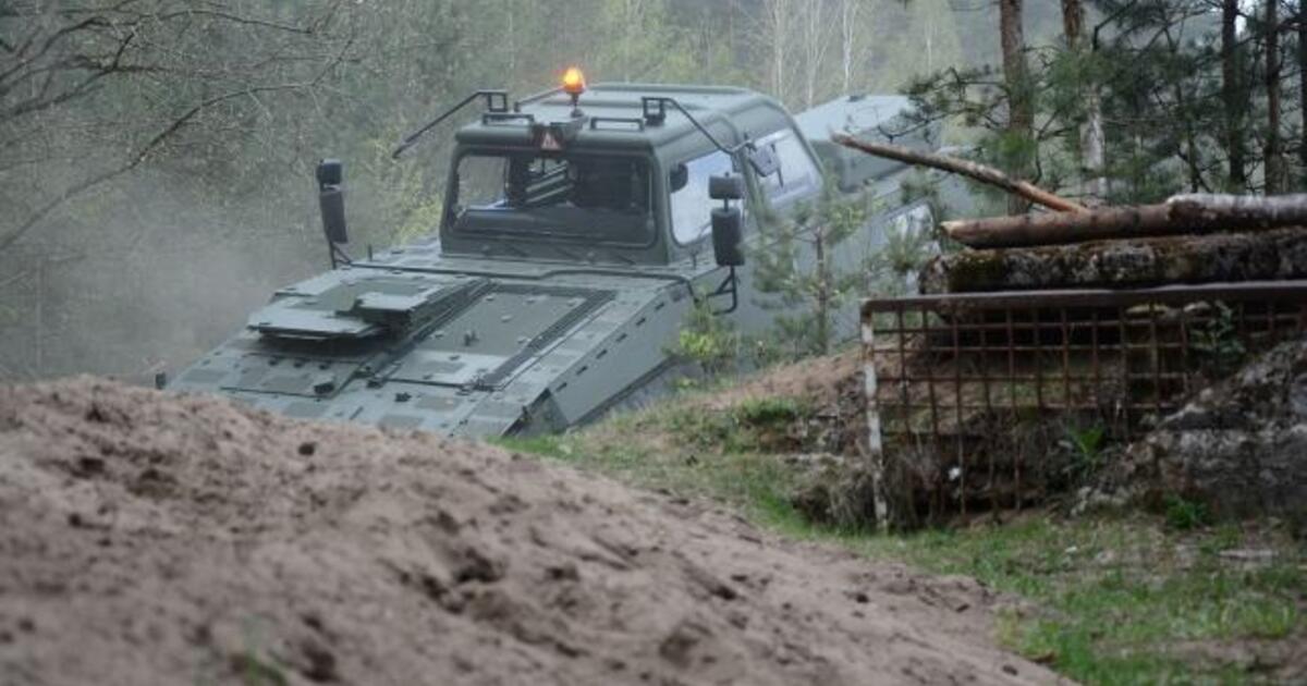 Pamažu prisijaukinami „Vilkai“: rengiami pėstininkų kovos mašinų įgulų vadai