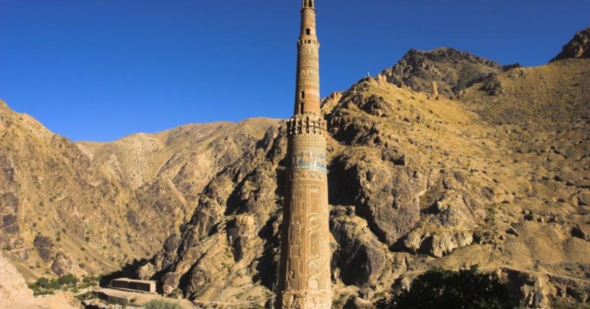 Afganistano minaretas gali sugriūti