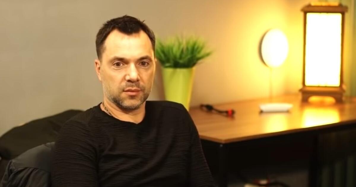 Oleksijus Arestovičius apie audringą Putino susitikimą su generolais ...
