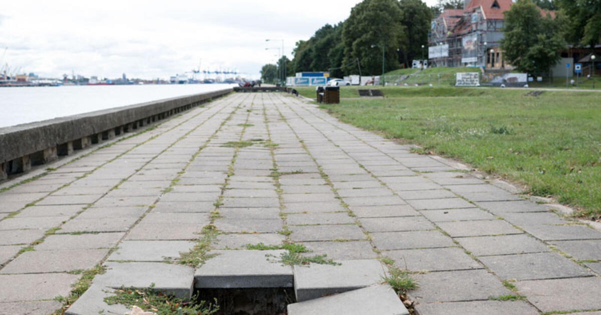 Bulvaras: Tokia maža skylutė Klaipėdos įvaizdžio negadina? | Vakarų ...
