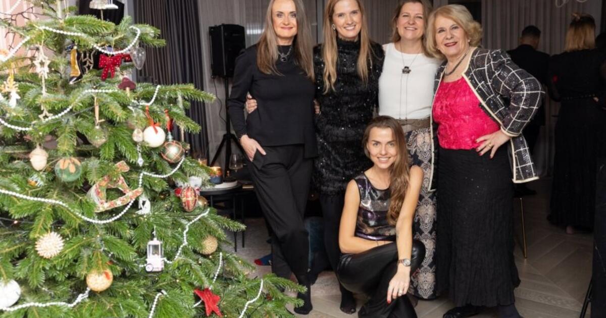 Vaida Poderytė-Bernatavičė subūrė kolegas šventiniam vakarėliui savo ...
