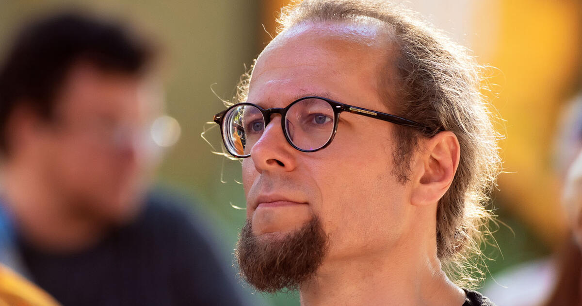 Poetui Burokui skirtas Kultūros ministerijos apdovanojimas „Nešk savo ...