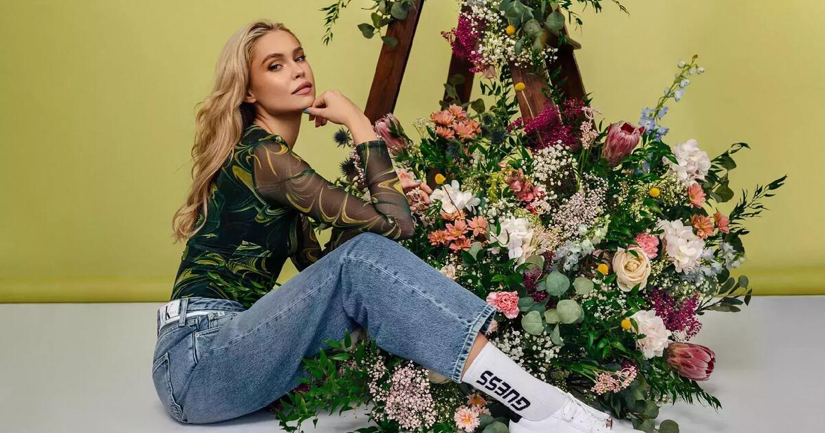 Dijora Petrikonytė įsiamžino žydinčioje fotosesijoje – pristatė ...