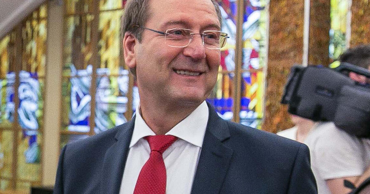 Viktoro Uspaskich sugrįžimą į partiją sieja ir su asmeniniais politiko ...