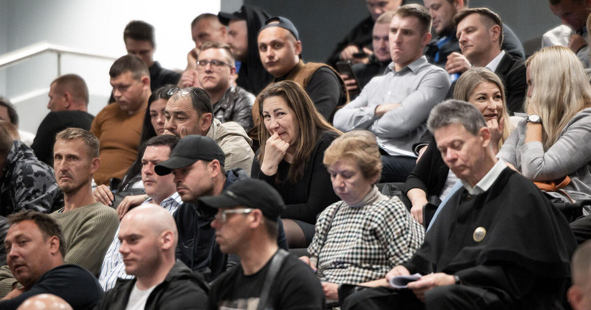 Teismas riaušių prie Seimo byloje tęs kaltinamųjų apklausas