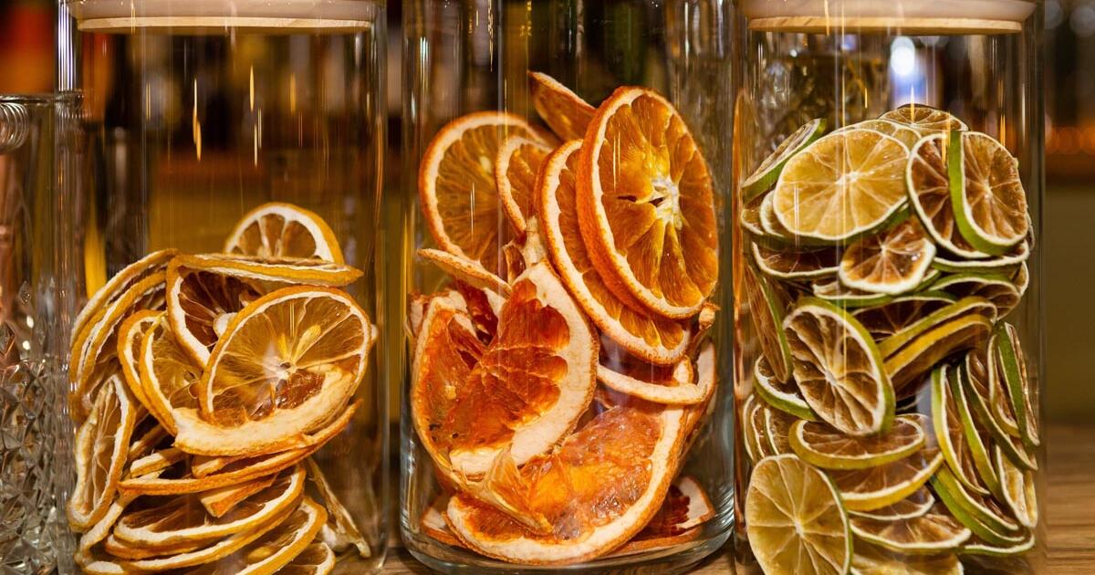 Aromatingos džiovintų apelsinų skiltelės papuoš advento vainikus ...