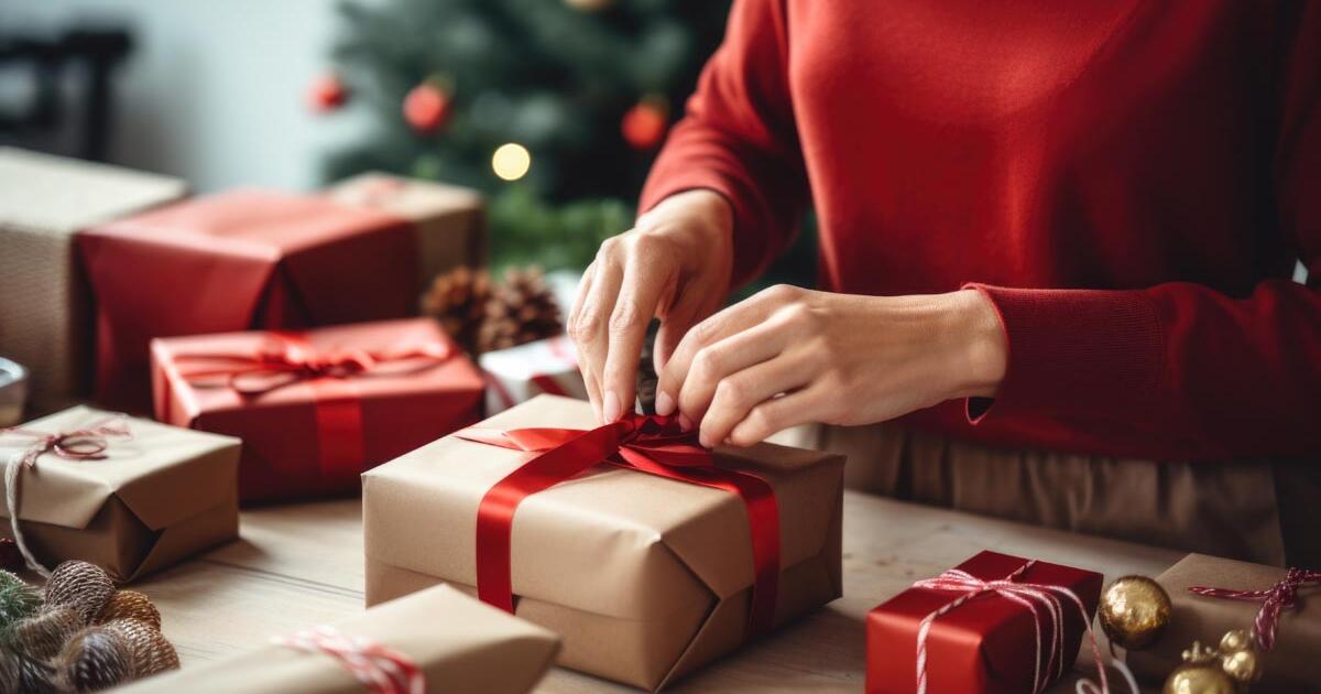 Kalėdines dovanas yra perdovanojęs kas trečias lietuvis, bet 4 iš 10 ...