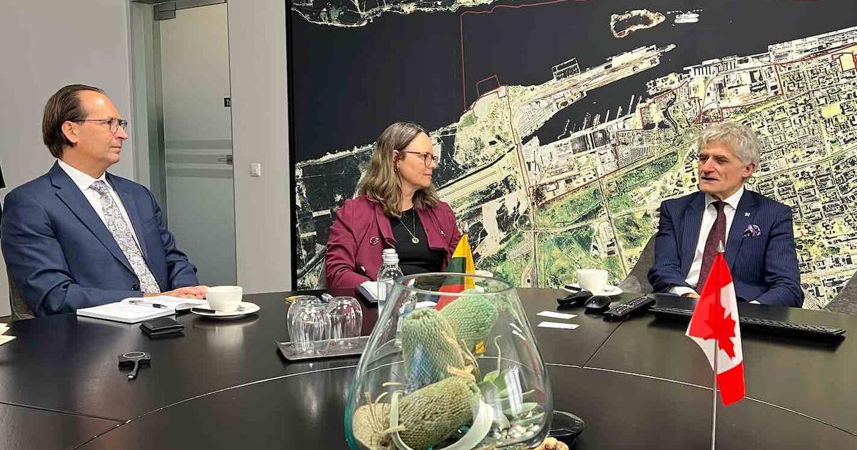 Uosto direkcijoje – Kanados ambasadorė