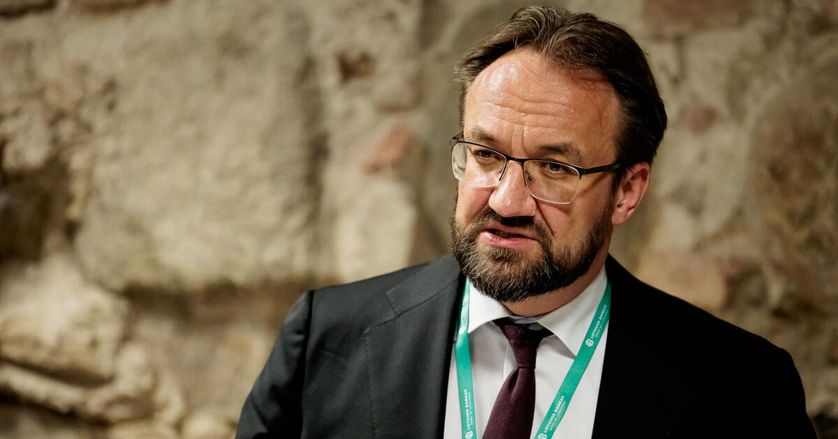 Šiemet palūkanų normos gali būti mažinamos dar ne vieną kartą | Vakarų ...