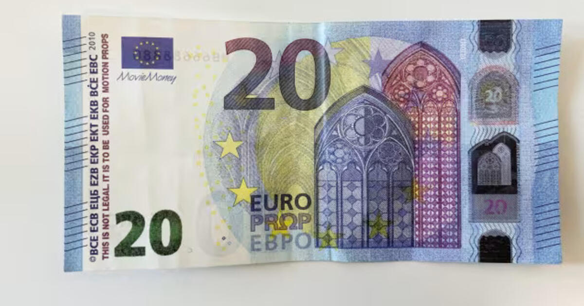 Tarp netikrų banknotų dominavo filmų pinigai, bet juos atpažinti ...