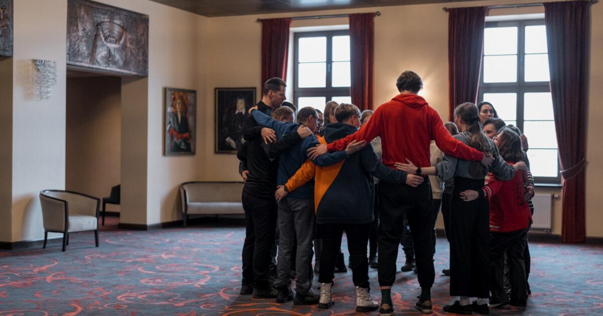 Klaipėdos dramos teatro „Esminiai mazgai“ nuolatinė ryšio ir bendrystės ...