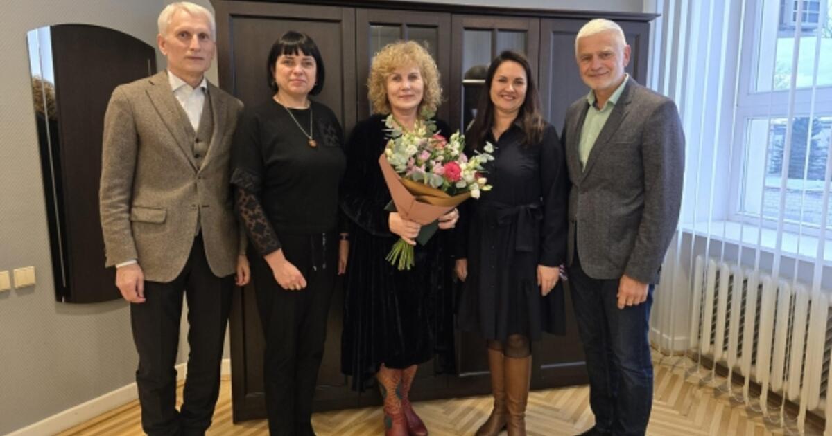 Pasveikinta Metų biologijos mokytoja Raimonda Kundrotienė