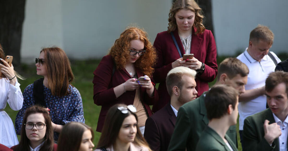 Į mokyklas - be mobiliųjų telefonų