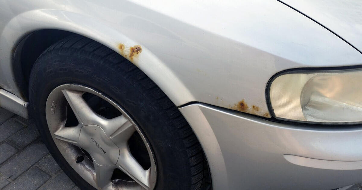 Dažna vairuotojų daroma klaida, dėl kurios rūdija automobilio sparnai ...