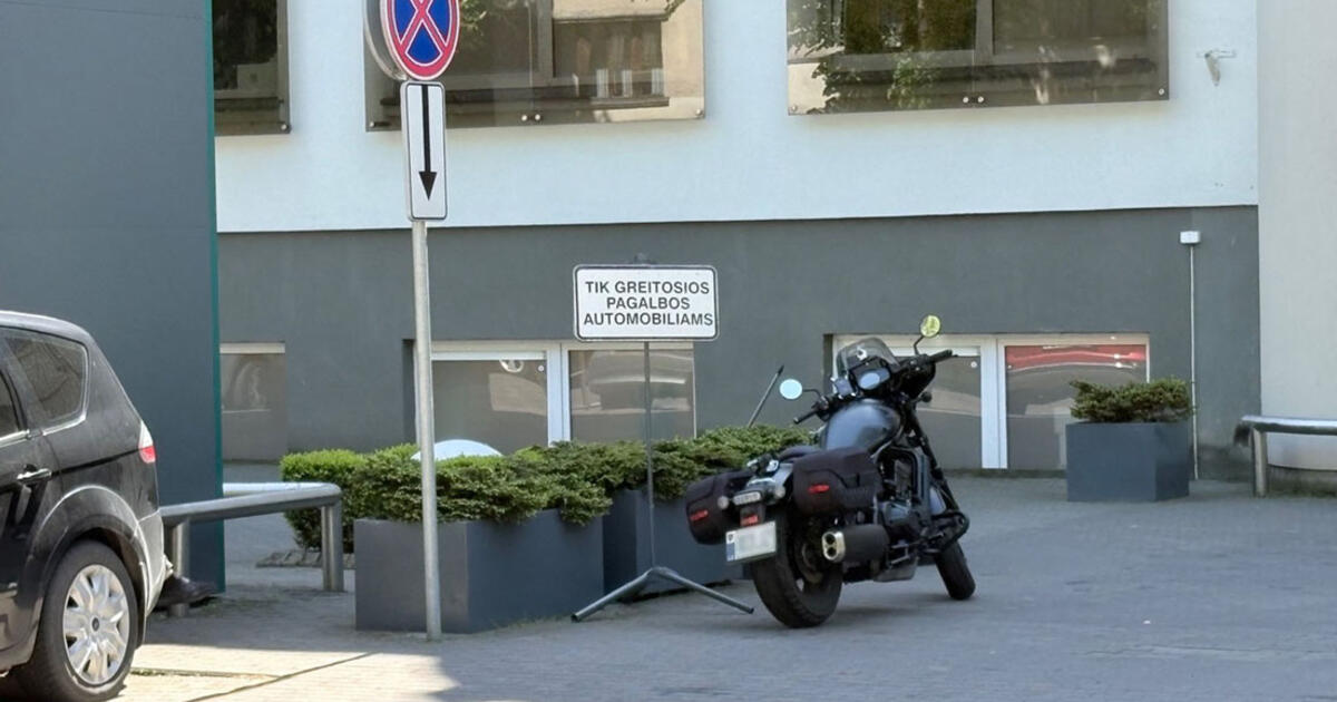 Bulvaras: atspėkite, koks sutrikimas kamuoja nelaimėlį, sėdėjusį prie ...