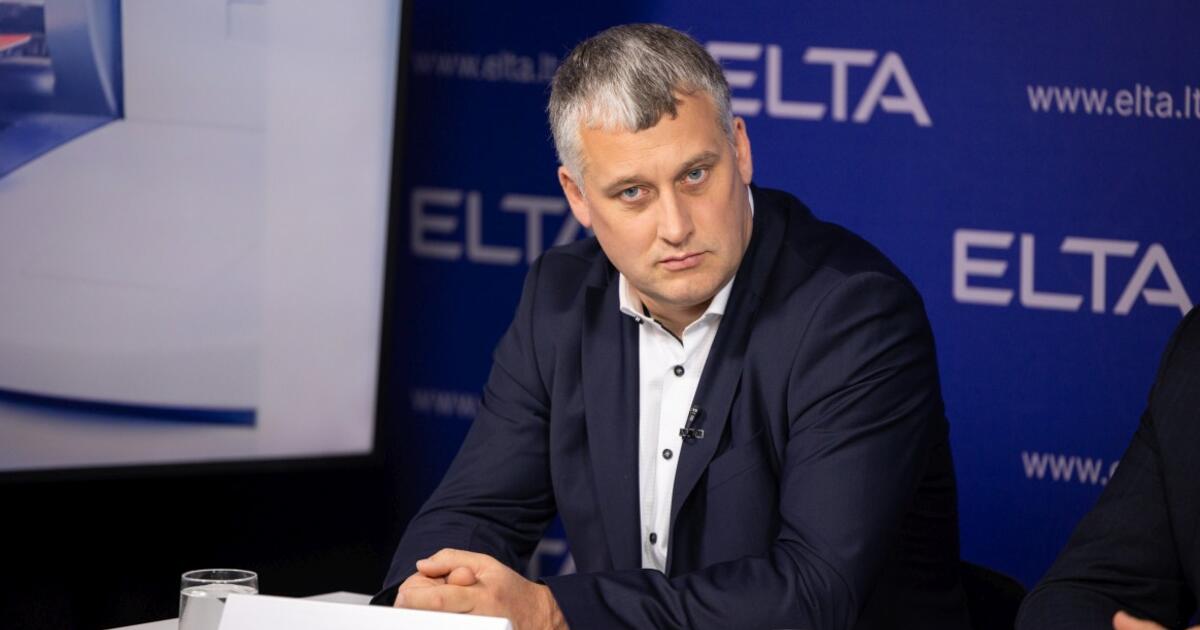 Po Lauryno Kasčiūno pareiškimų Seimo salėje, Valius Ąžuolas kreipsis į ...