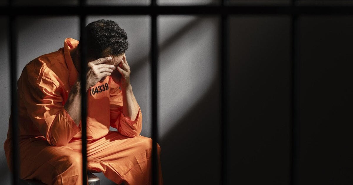 Iš kalėjimo išleistas kalinys krepšyje išnešė savo kameros draugą