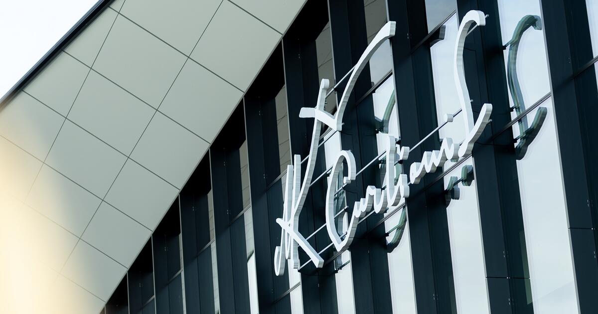 Vilniaus oro uosto išvykimo terminalo fasadą papuošė M. K. Čiurlionio ...