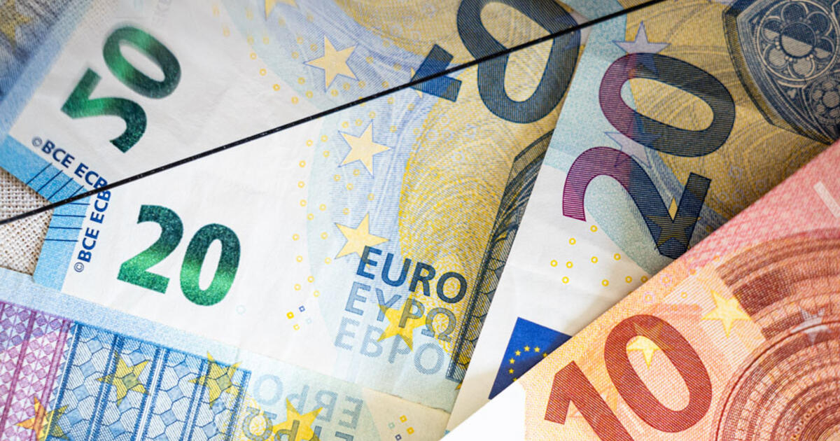 „Pinigai ant medžių neauga“ ir kiti melai, kuriuos apie finansus ...